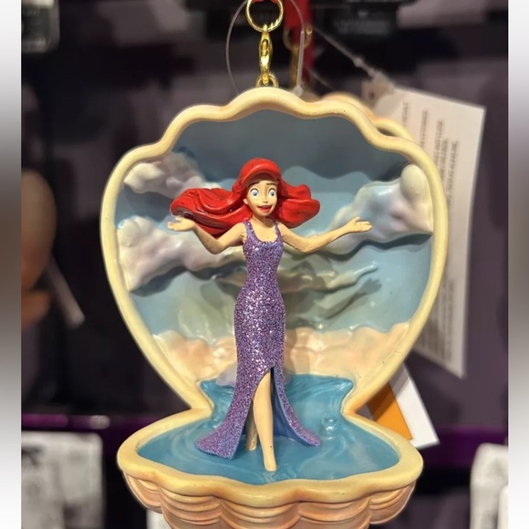 Holiday | Disney Parks Ariel The Little Mermaid Ending Light Up Shell ...